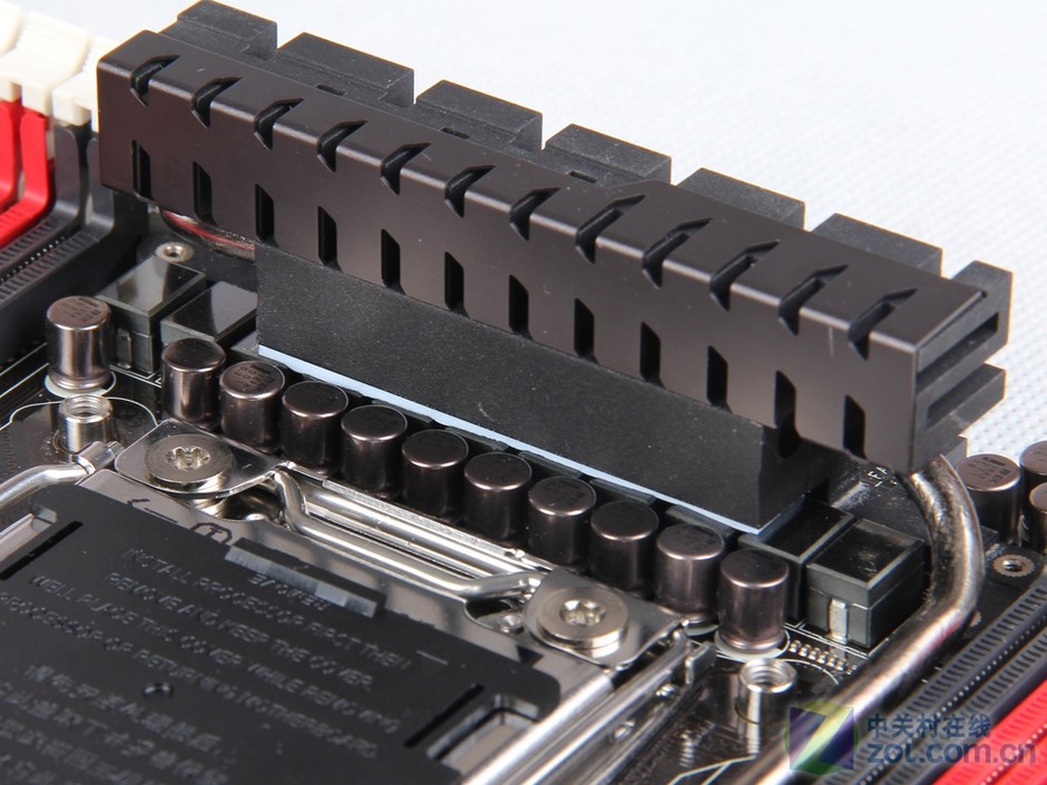 【图】超频王者降临 华硕全新ROG顶级X79曝光 第10页-ZOL主板